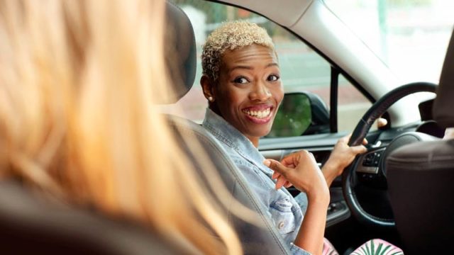 Rideshare company Lyft offers electric car "Green Mode" option
