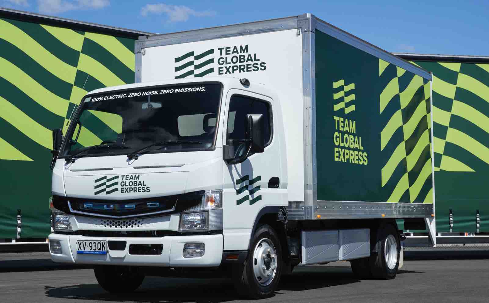 "Key turning point:" Express freight giant makes biggest order for ...