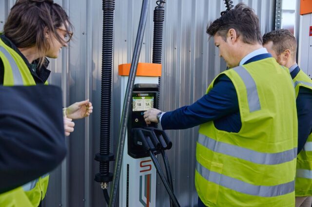 Nine new electric buses roll out in Melbourne's inner west