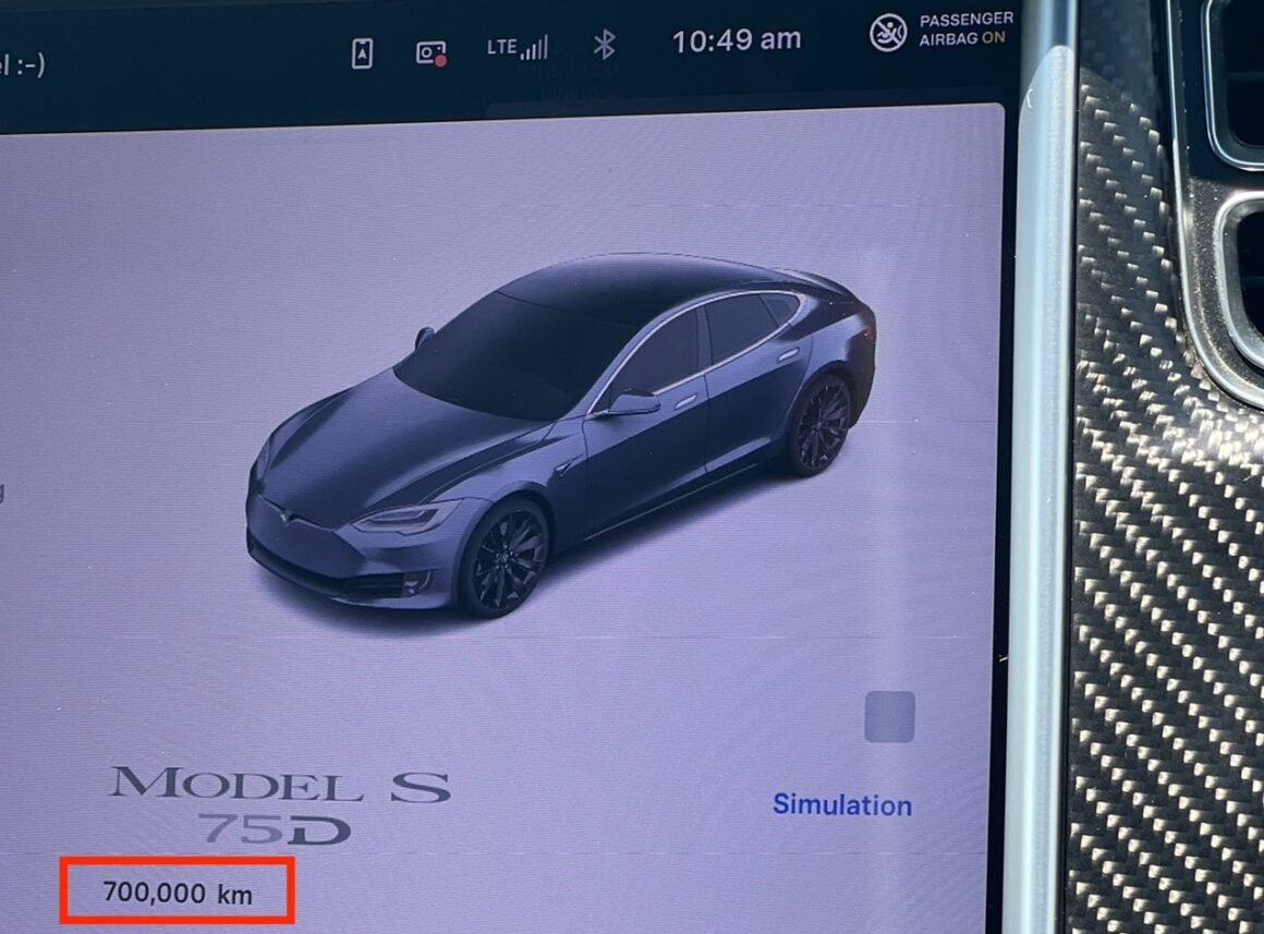 Australian Tesla clocks 700,000 km, still saving $20,000 a year in ...