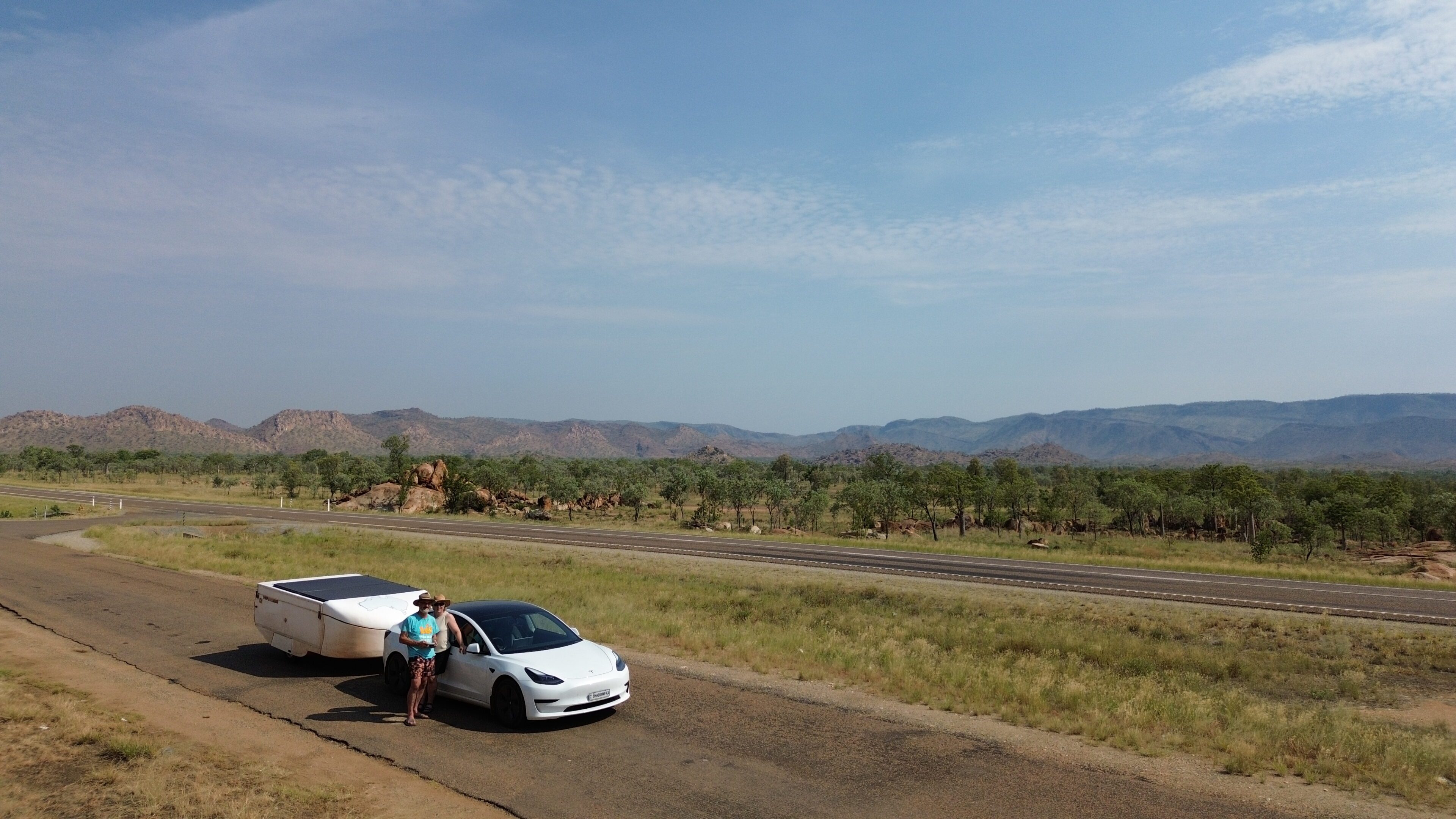 EV Nomads: Tesla Model 3 doing lap of Australia towing a caravan