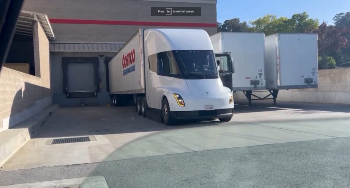US retail giants Costco and Walmart spotted with a Tesla Semi electric ...