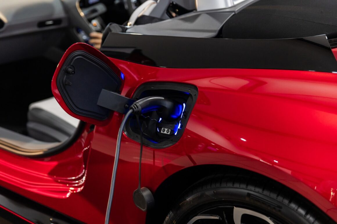 MG unveils its halo EV, the two-door electric Cyberster with scissor ...