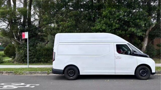 Farizon offers $3,888 cashback on electric SV van