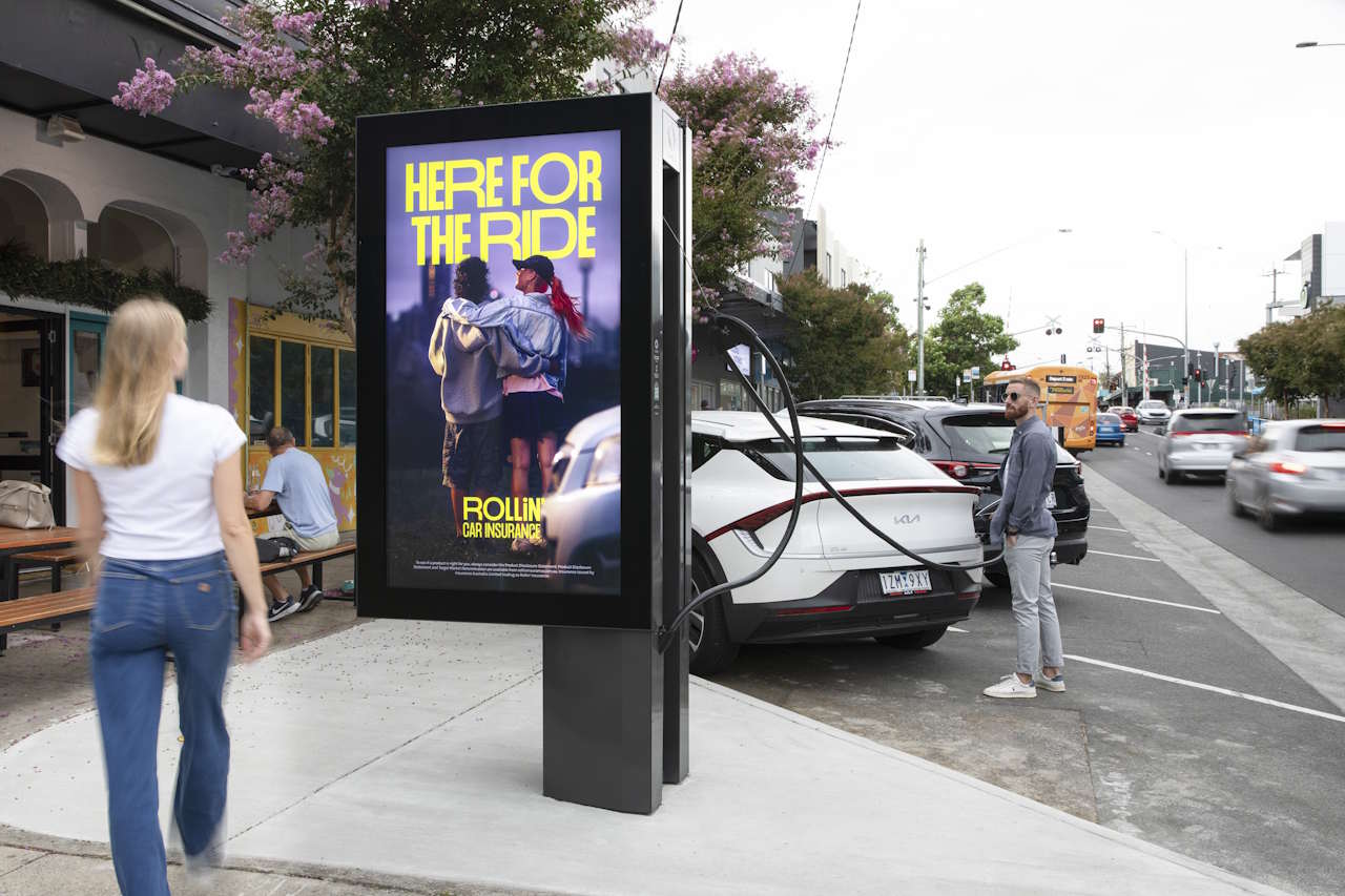 Jolt unveils new “flagpole” 50kW EV charging stations