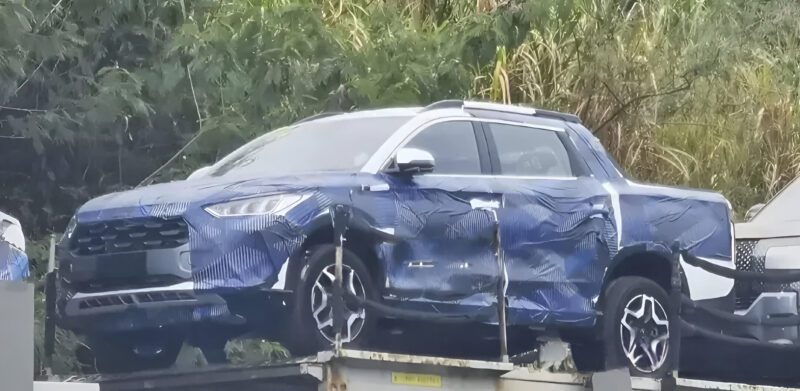 BYD's next ute spied again, and new details suggest it could be full ...