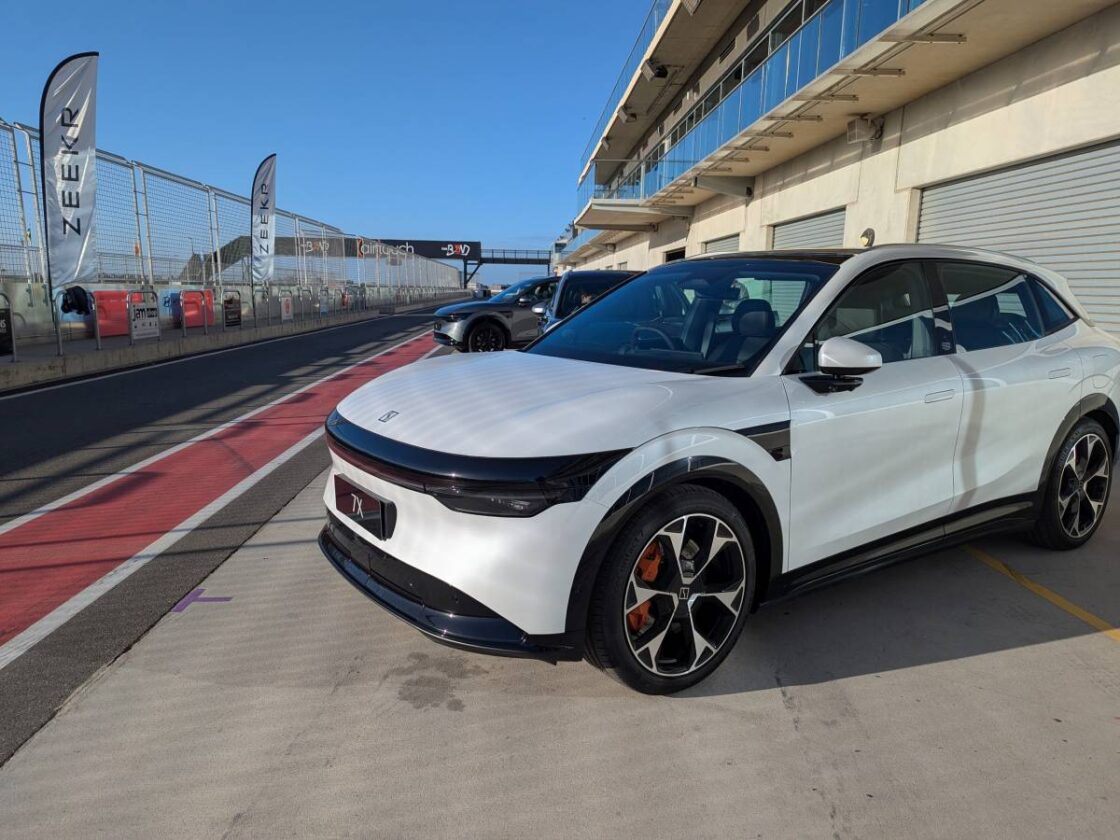 Australia's fastest charging EV Zeekr 7X scores 5-star ANCAP rating ...