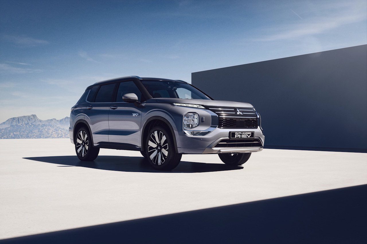 Mitsubishi increases battery capacity and range of Outlander PHEV